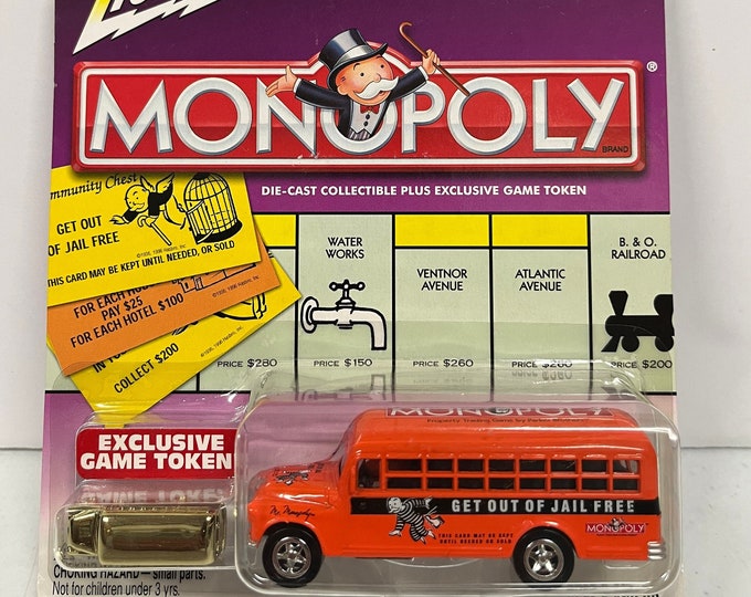 1956 Chevy Bus - Monopoly Bus With Game Token - Johnny Lightning - 1/64 ...