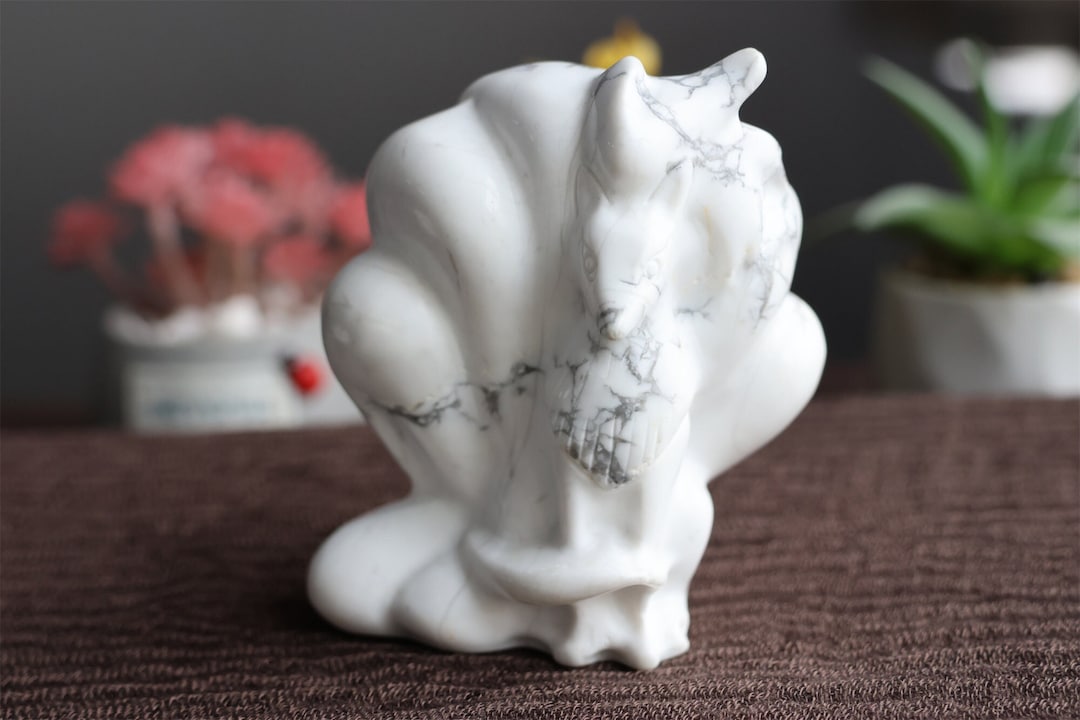 3.2inches Natural Howlite Kyuubi Kitsune,crystal Carved Fox,crystal ...