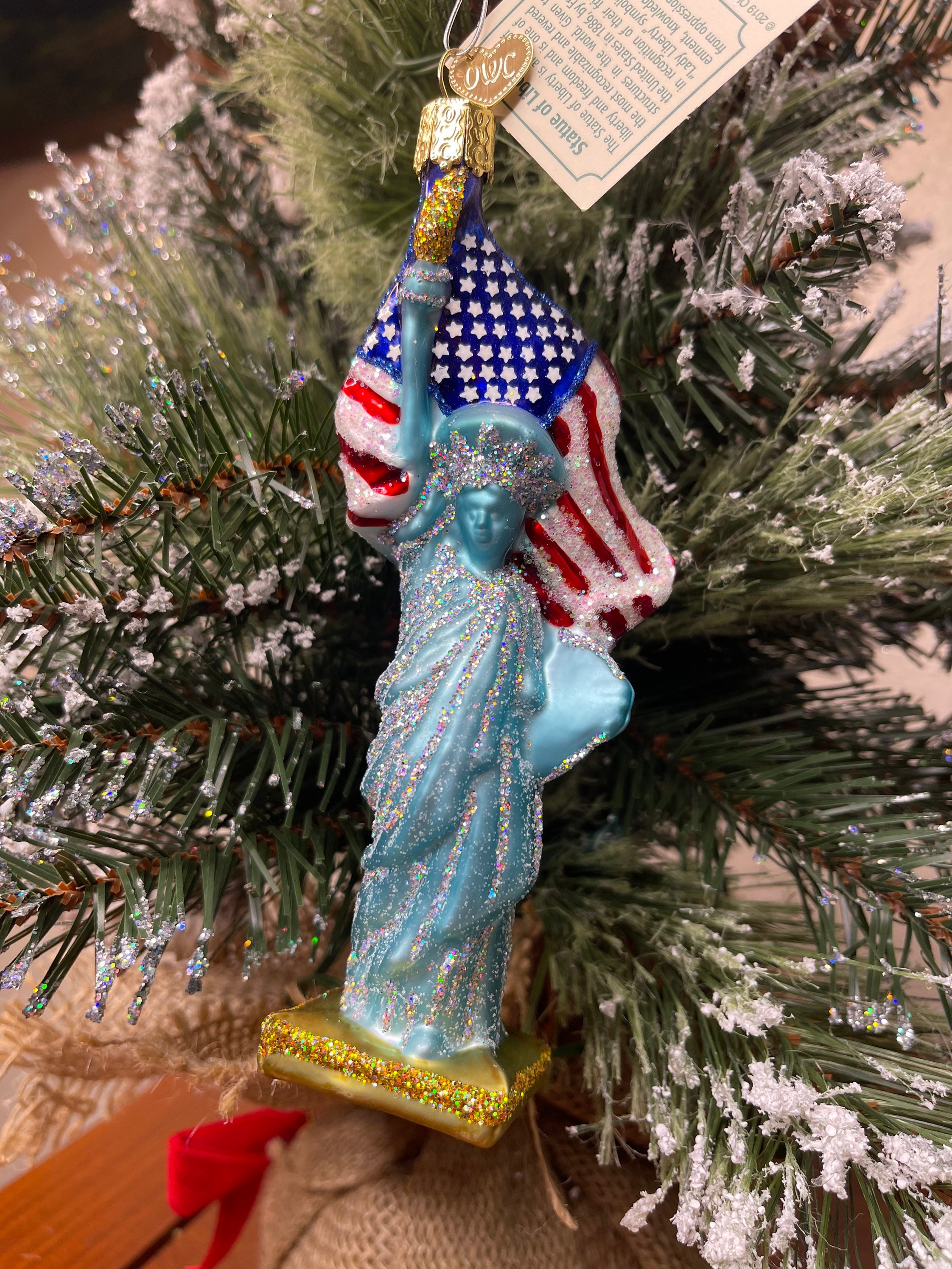 Statue Of Liberty At Christmas