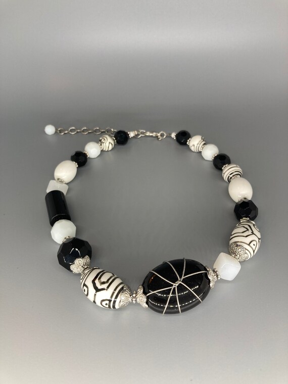 Vintage Big Black And White Mod Necklace - Gem