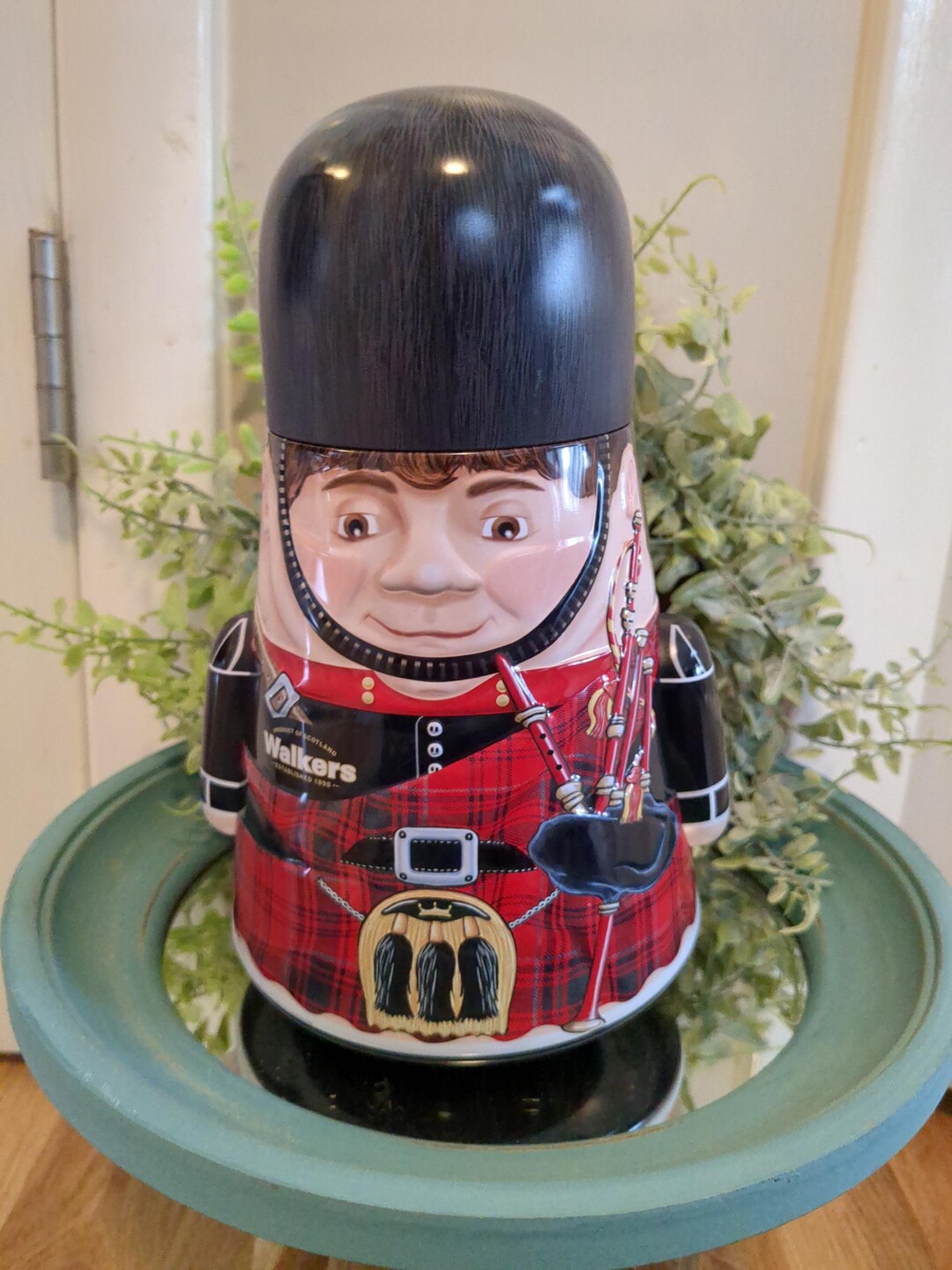 Weeble Wobbling Metal Smiling Walkers Scottsman Soldier Tin - Etsy