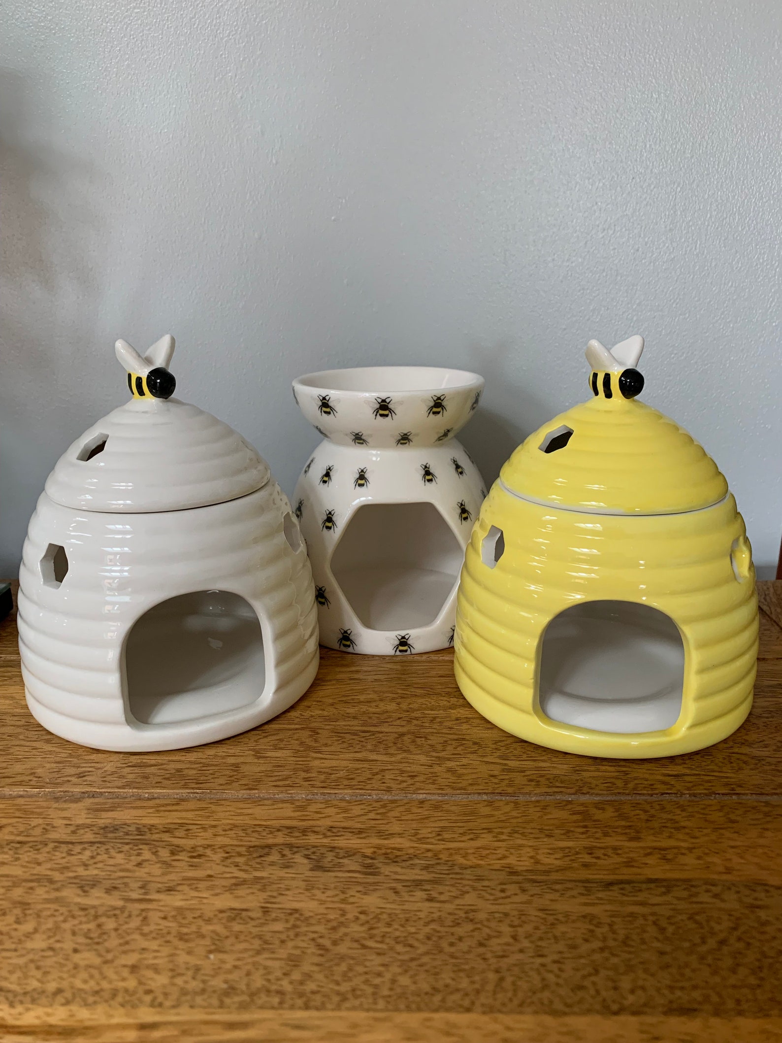 Yellow/white Beehive Burner or All Over Bee Burner With Free Wax Melts ...