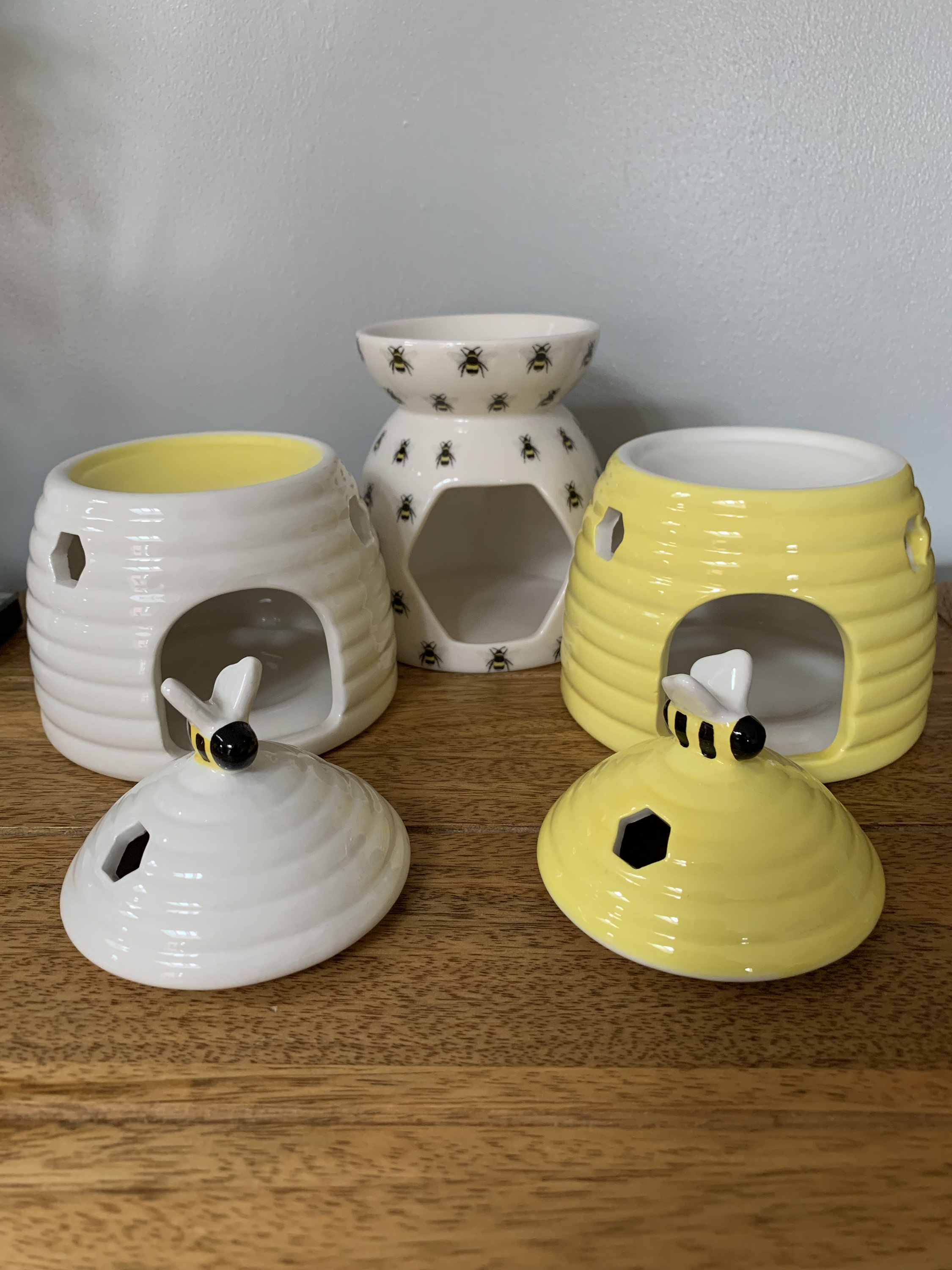 Yellow/white Beehive Burner or All Over Bee Burner With Free Wax Melts ...