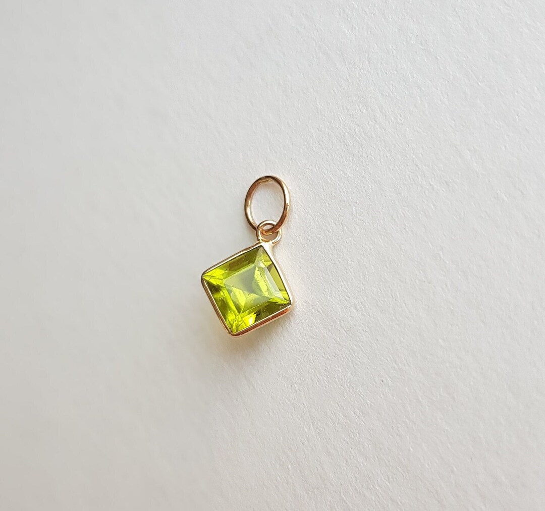 Peridot/18k Gold Charm Pendant/square Peridot Charm/minimal Handmade ...