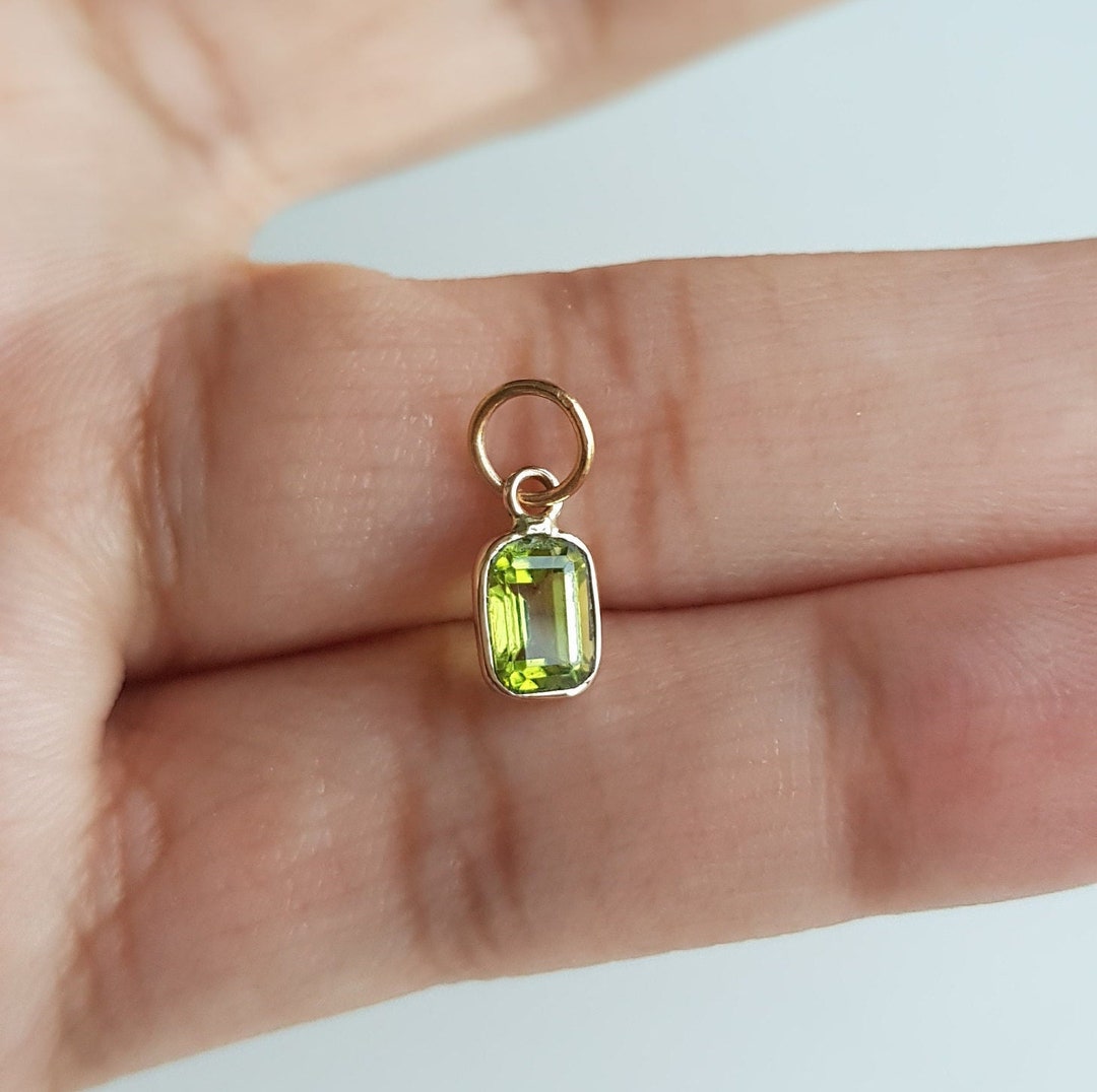 Peridot/18k Gold Charm Pendant/emerald Cut Peridot Charm/minimal ...