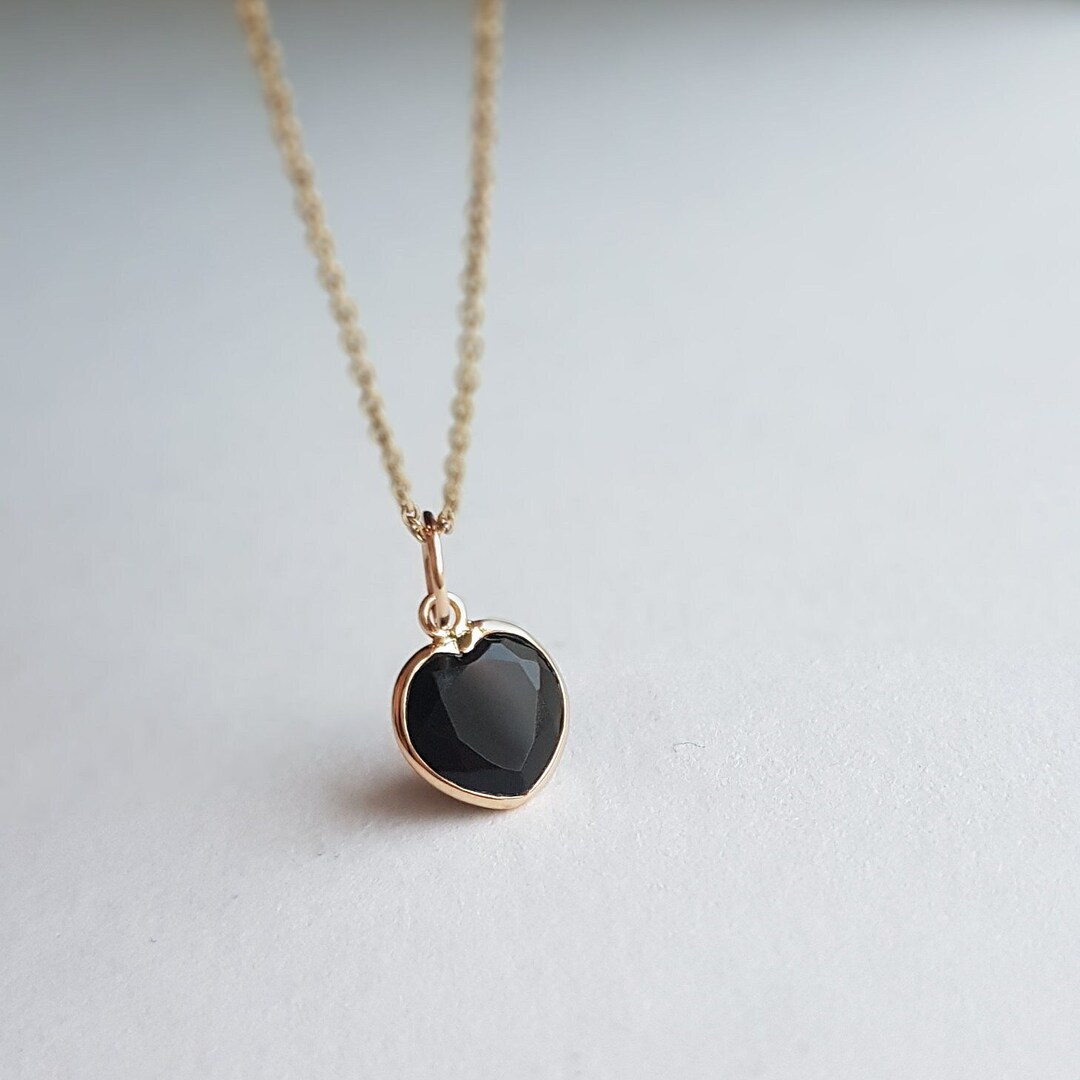 Black Onyx/18k Solid Gold Pendant/heart Shape Onyx Charm/minimal ...