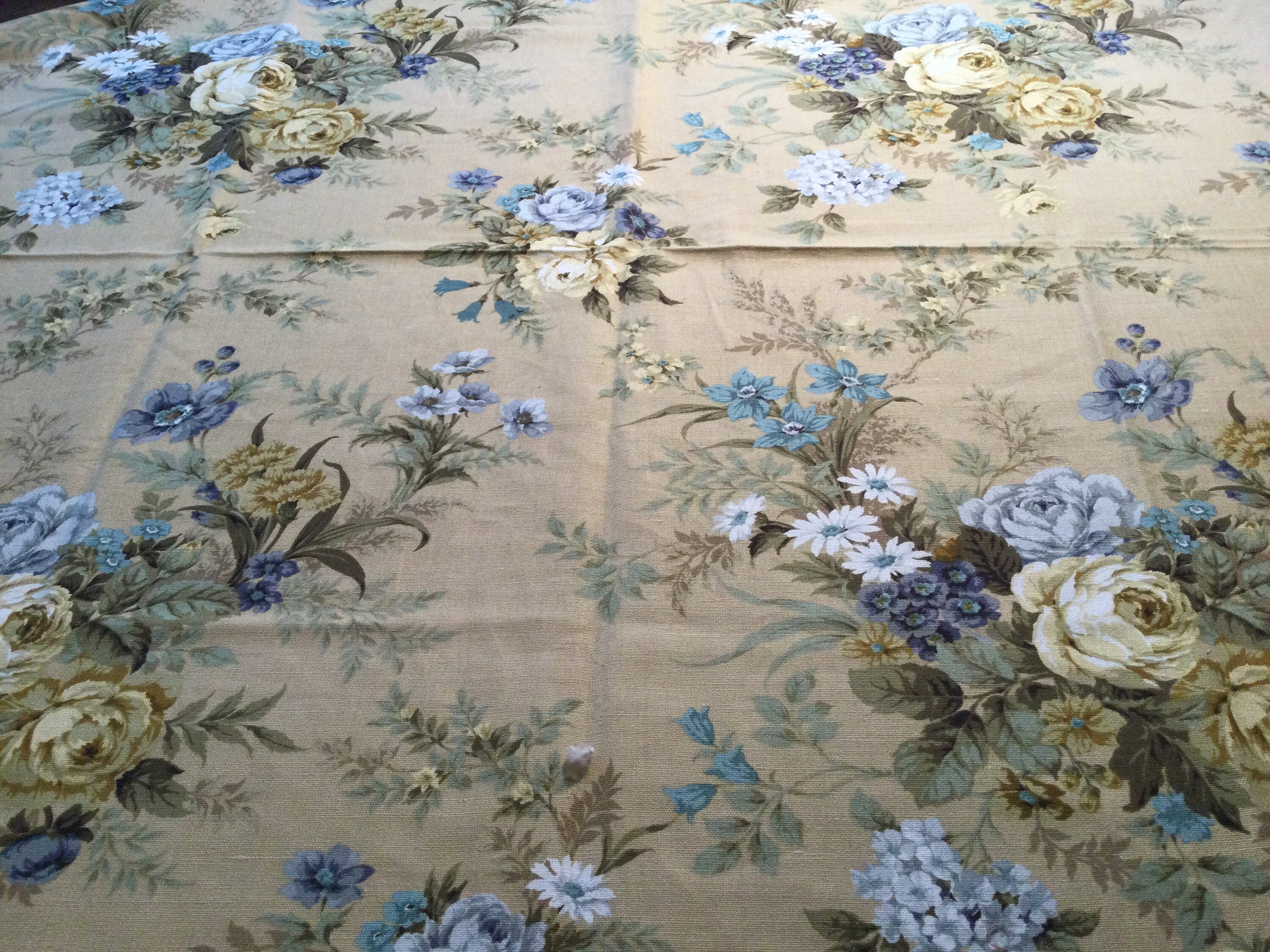 Vintage Floral Linen Union Fabric From Heritage browning 1970s. Roses ...