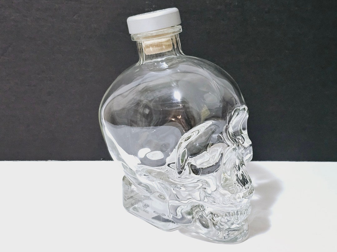 Skull Head Liquor Decanter Bottle Crystal Head Vodka Skeleton Skull ...