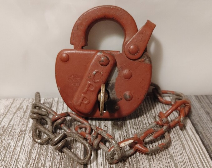 Antique CPR Railroad Switch Lock With Chain and Key - Canadian Pacific ...