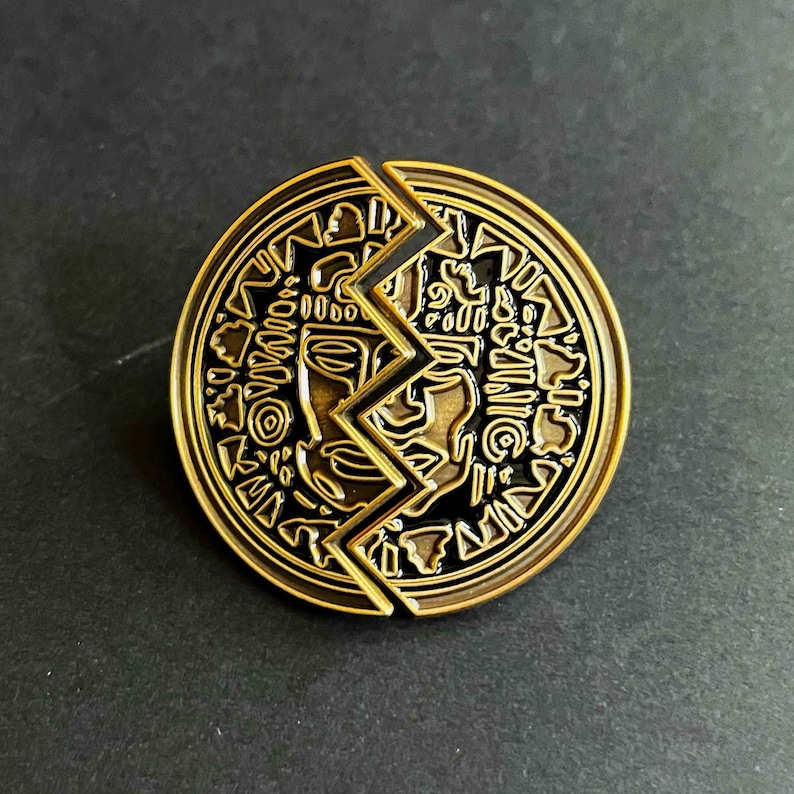 Legends of the Hidden Temple Medallion -- PINS (1.25"x) -- 2 Pieces - Etsy
