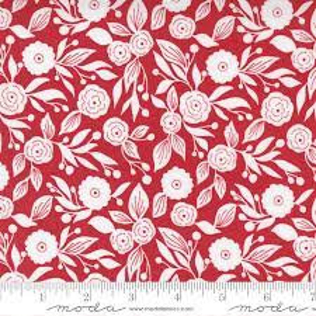 Christmas Morning Continuous HALF YARD Cranberry 5243 Lella Boutique ...