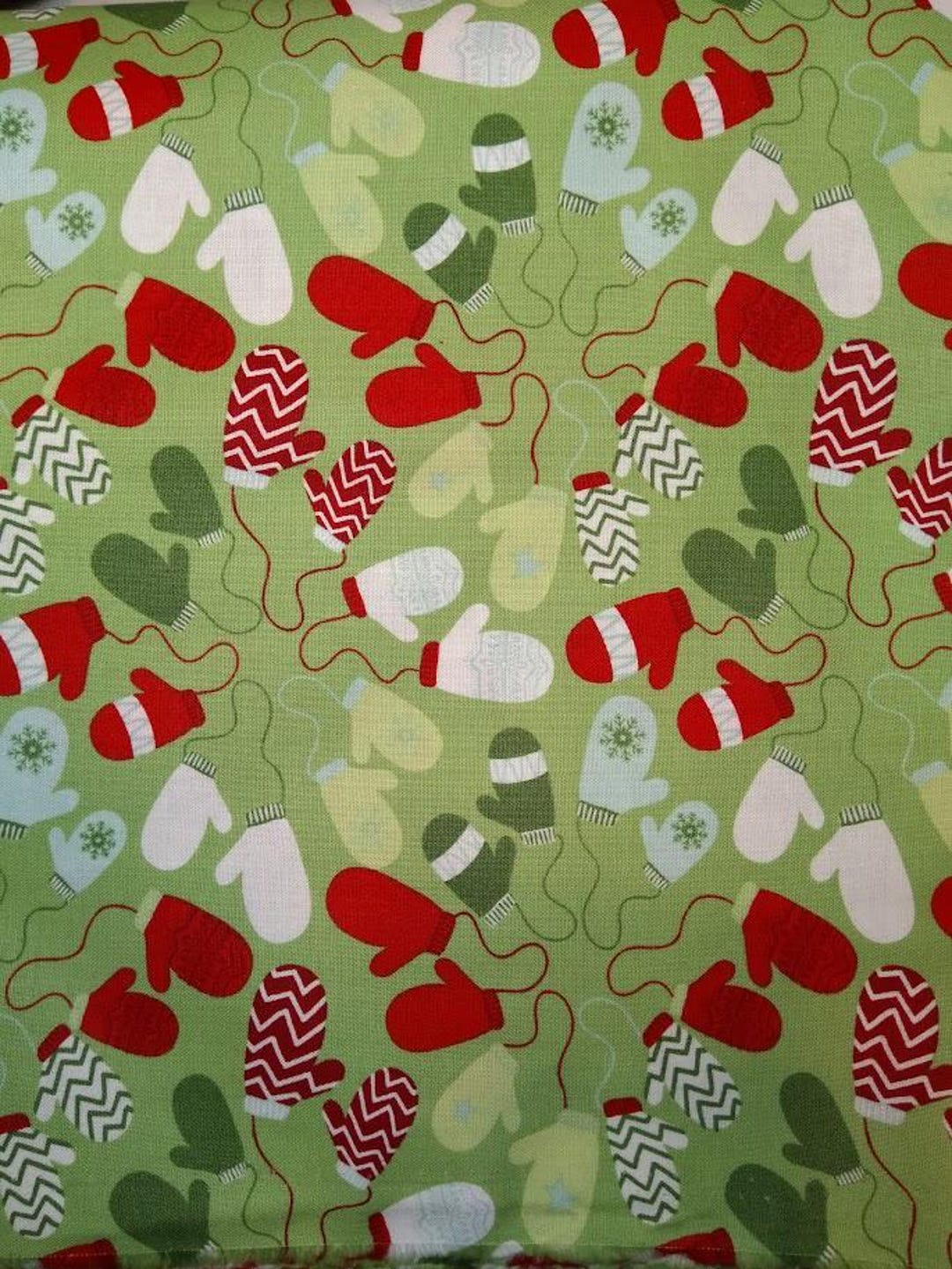 In From the Cold 1/2 Yard Kate Spain - Moda Mittens on Green 27155 ...