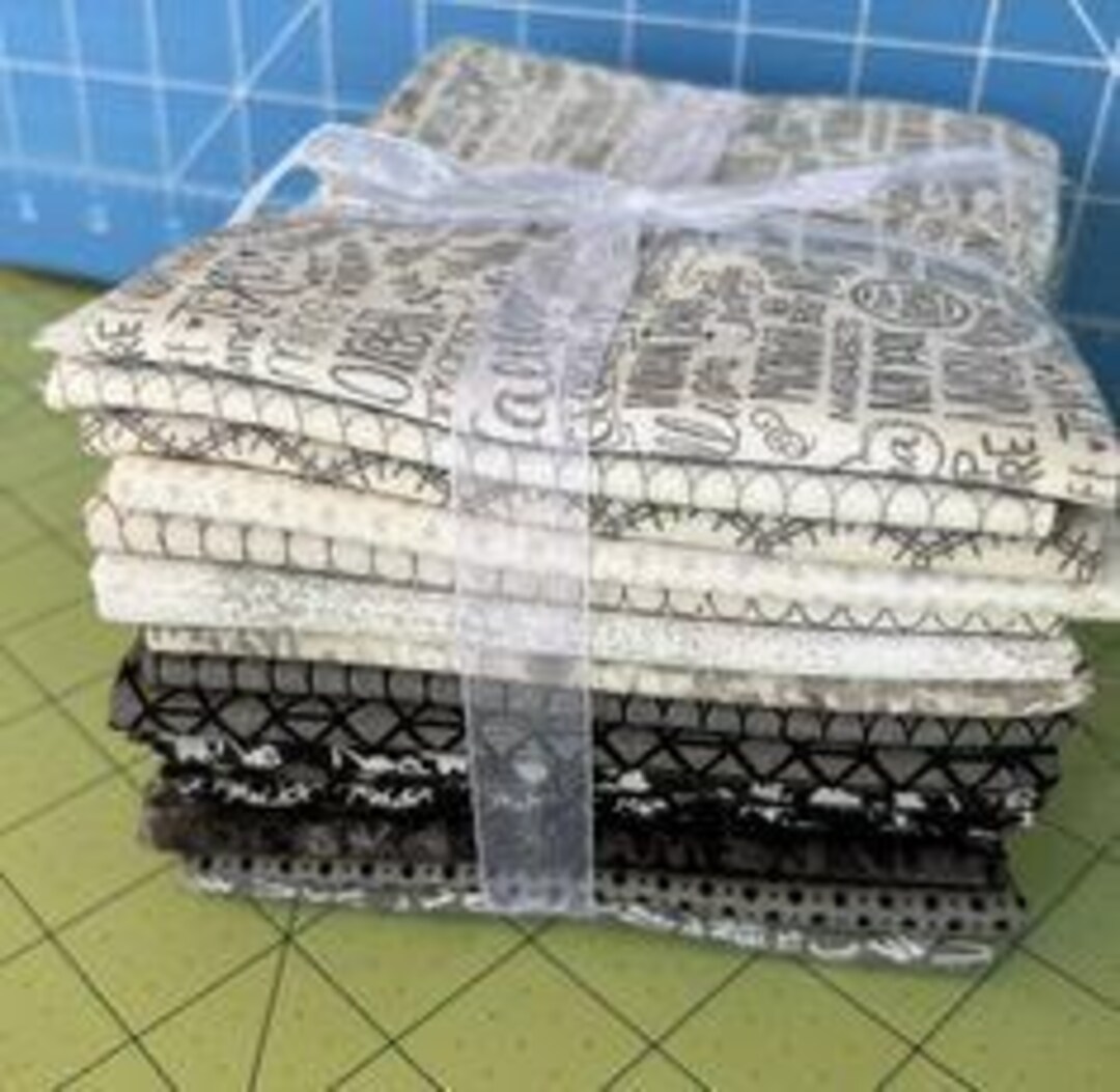 Metropolis Fat Quarter Bundle 16pcs Basic Grey Moda Precut Cotton ...