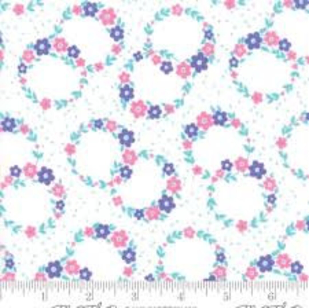 Flower Sacks Continuous 1/2 Yard Me and My Sister White 22355 25 Moda ...