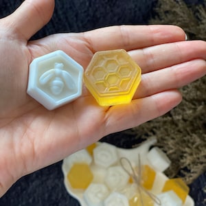 20 Bee & Honeycomb Honey Oatmeal Soaps, Handmade Mini Soap for Mommy to ...