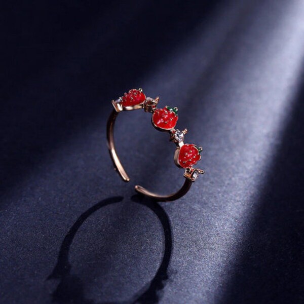 Strawberry Ring - Etsy Canada