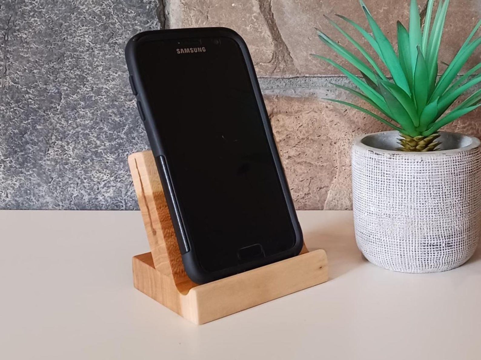 Phone Throne - Live Edge Phone Holder/stand - Etsy