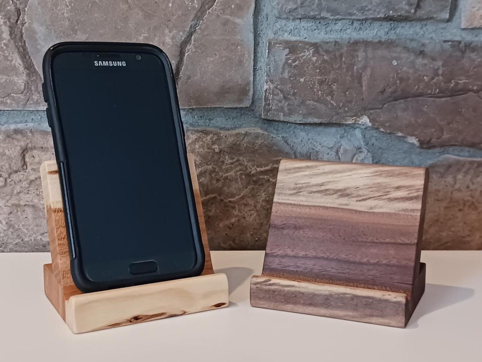 Phone Throne - Live Edge Phone Holder/stand - Etsy