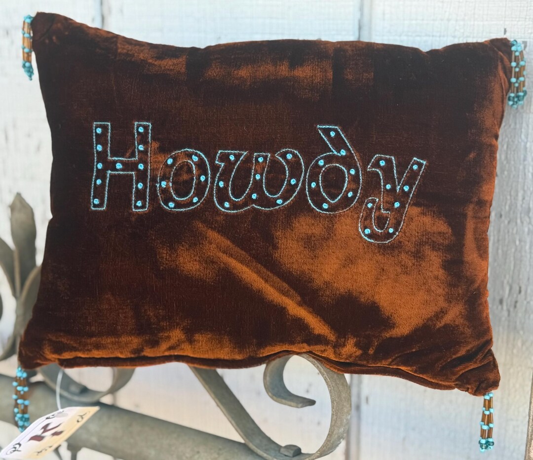 Beautiful Vintage Howdy Pillow With Zipper Closure - Etsy