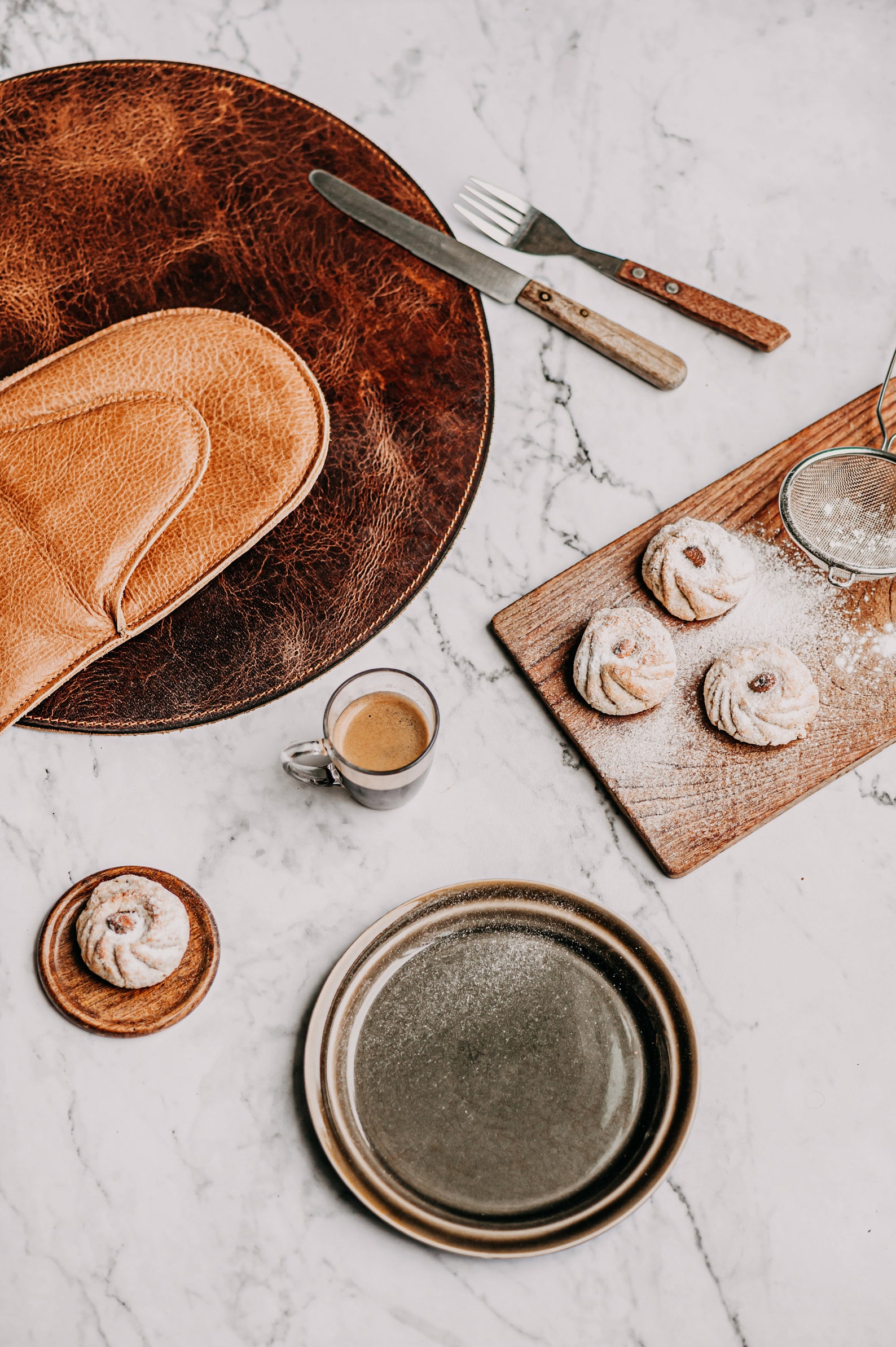 2 Pcs Luxury Leather Placemats Set Round | Thick and Heavy | Luxury ...