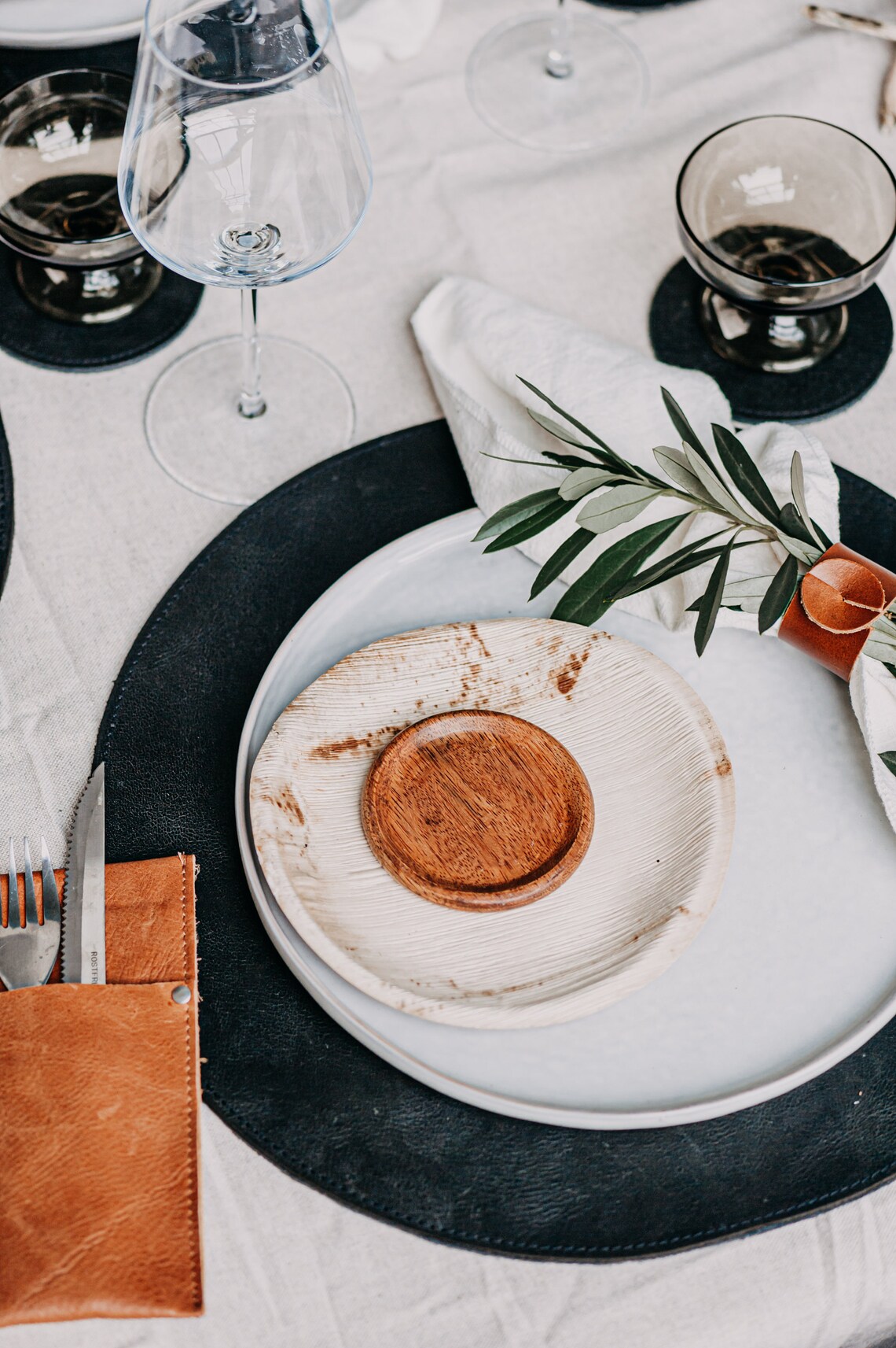 2 Pcs Luxury Leather Placemats Set Round | Thick and Heavy | Luxury ...