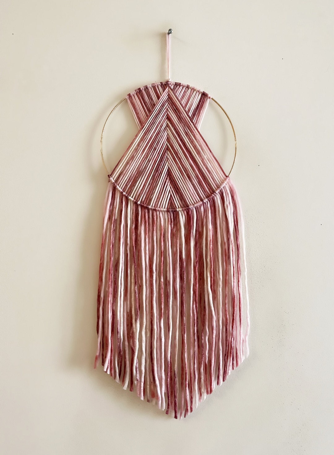 Shades of Pink Yarn Hoop Wall Hanging / Macrame Wall Hanging / Modern ...