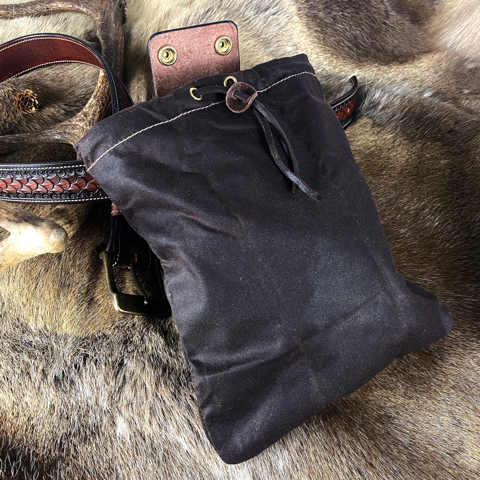 Bushcraft Foraging Pouch Belt Leather | Camping and Bushcraft | LARP ...