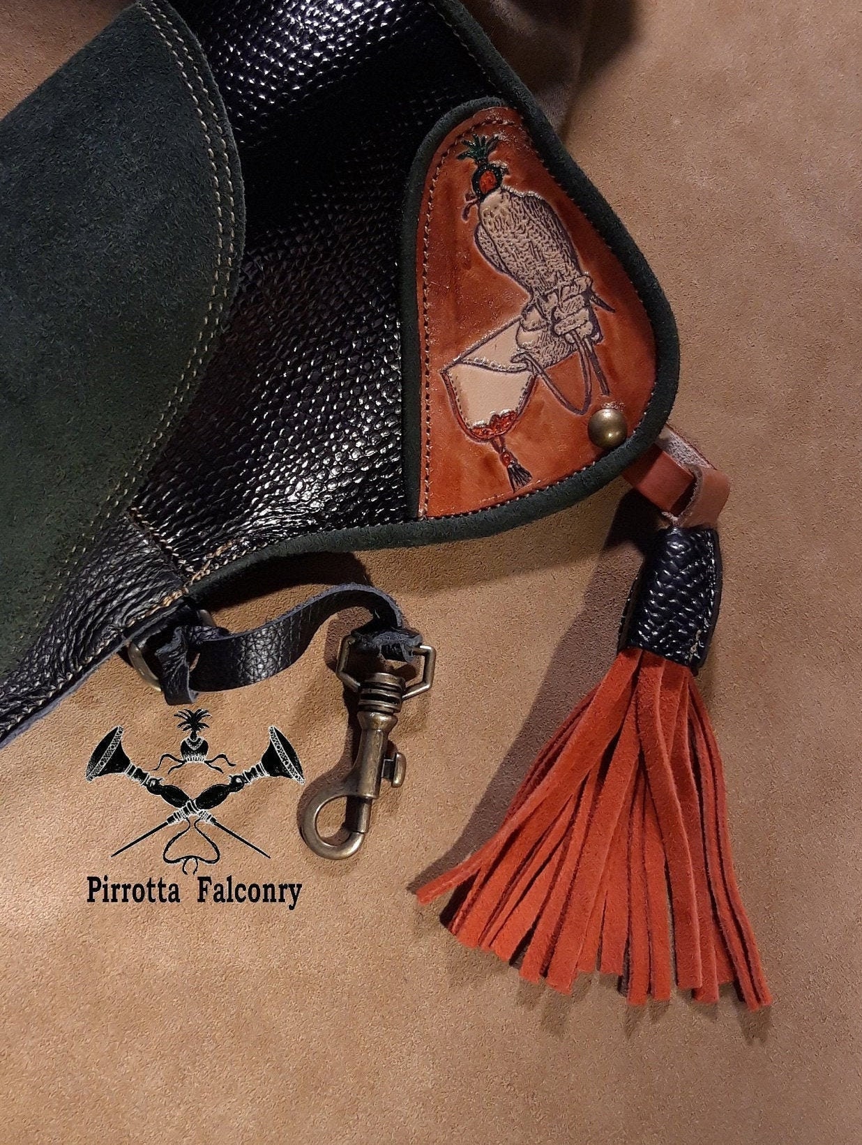 Falconry glove - Falconry equipment - Historical reenactment - Medieval ...