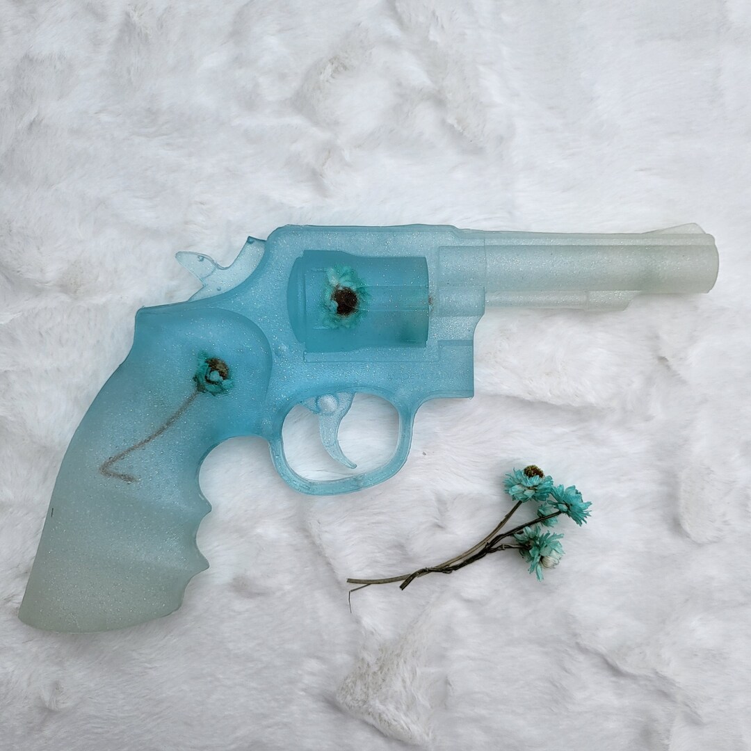 Blue Floral Resin Revolver - Etsy