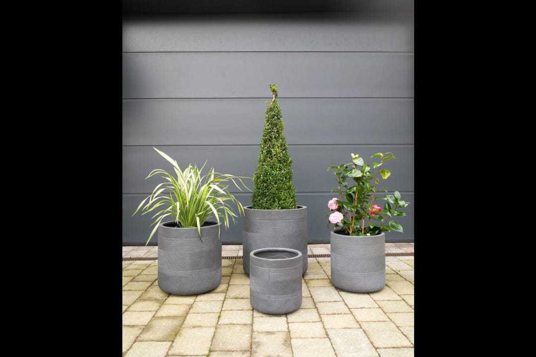 FORÉT Ribbed Grey Set of 4 Clay Plant Pots Industrial Rustic Hand ...