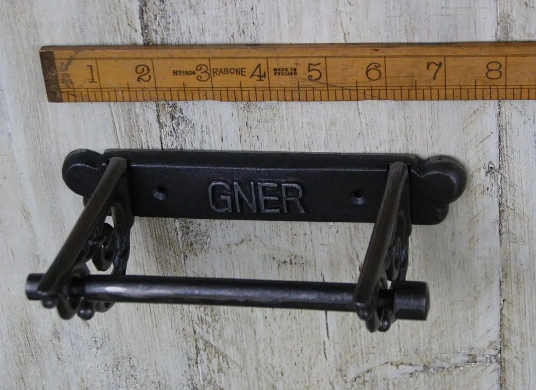 Forêt GNER Industrial Rustic Hand Forged Vintage Toilet Roll Holder in ...