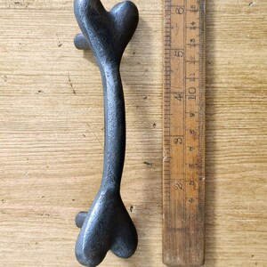 FORÉT Dog Bone Handle Rustic Hand Shape Hand Forged Door Cupboard Knob ...