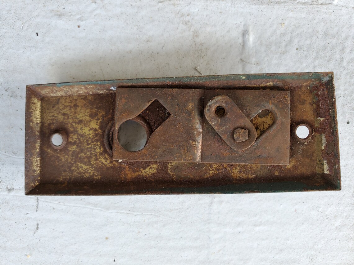 Vintage Set of 2 Key Plates - Etsy