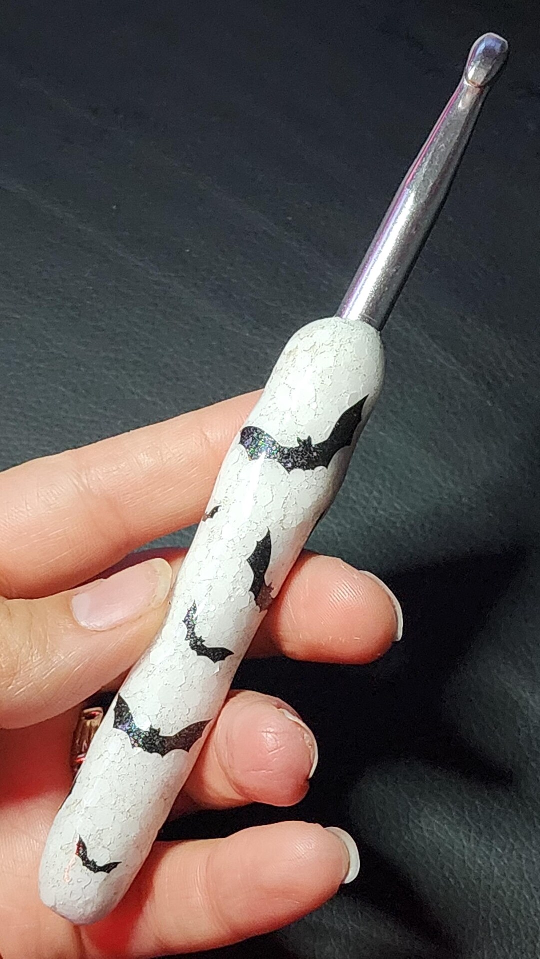 White Glitter Crochet Hook, Ergonomic Handle With Bats - Etsy