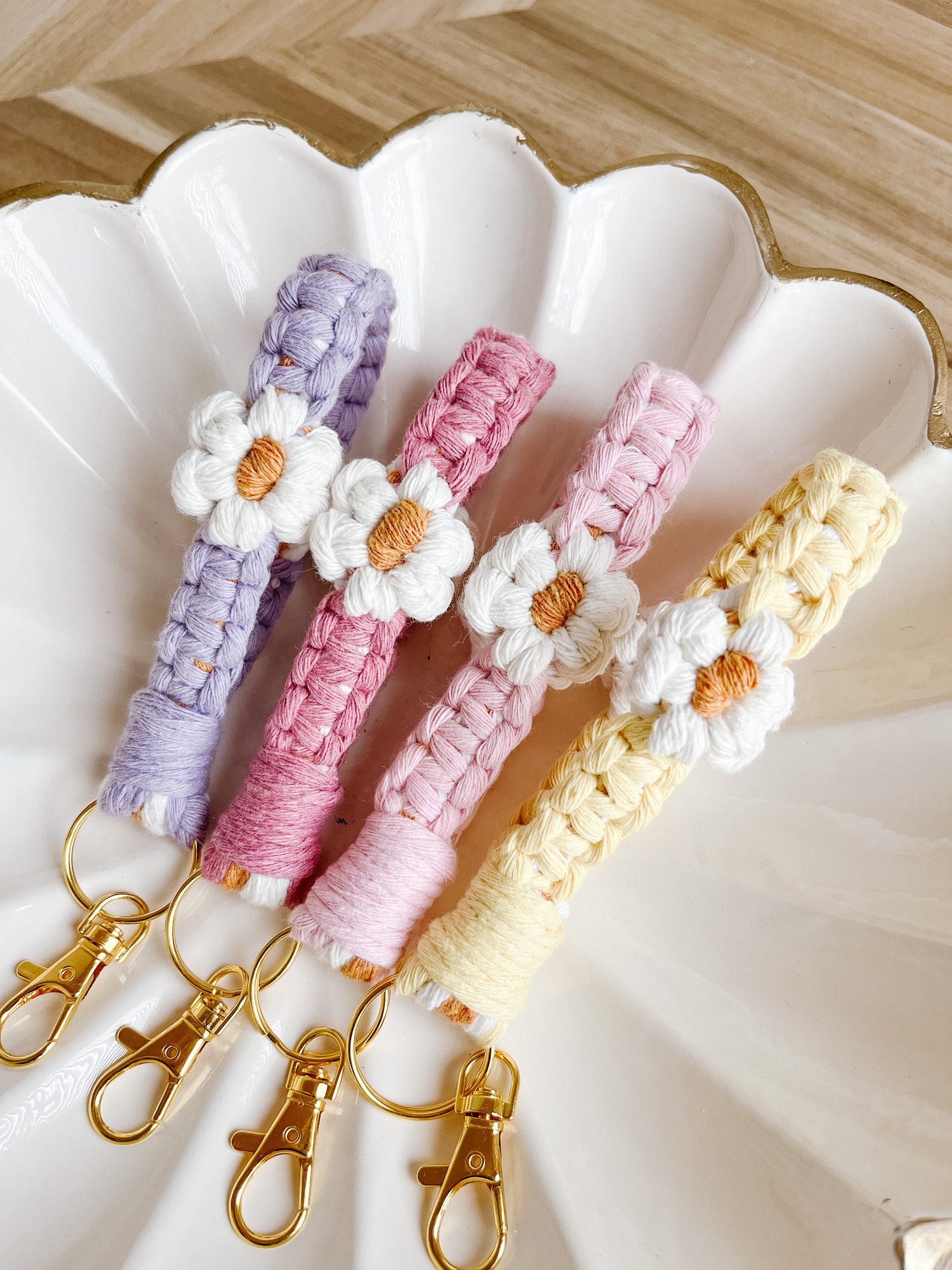 Mini Macrame Wristlet Finger Loop Keychain macrame Finger Loop Daisy Macrame Wristlet Macrame ...