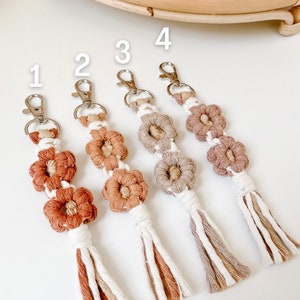 Macrame Flower Keychain Macrame Daisy Keychain Macrame Bag Charm - Etsy