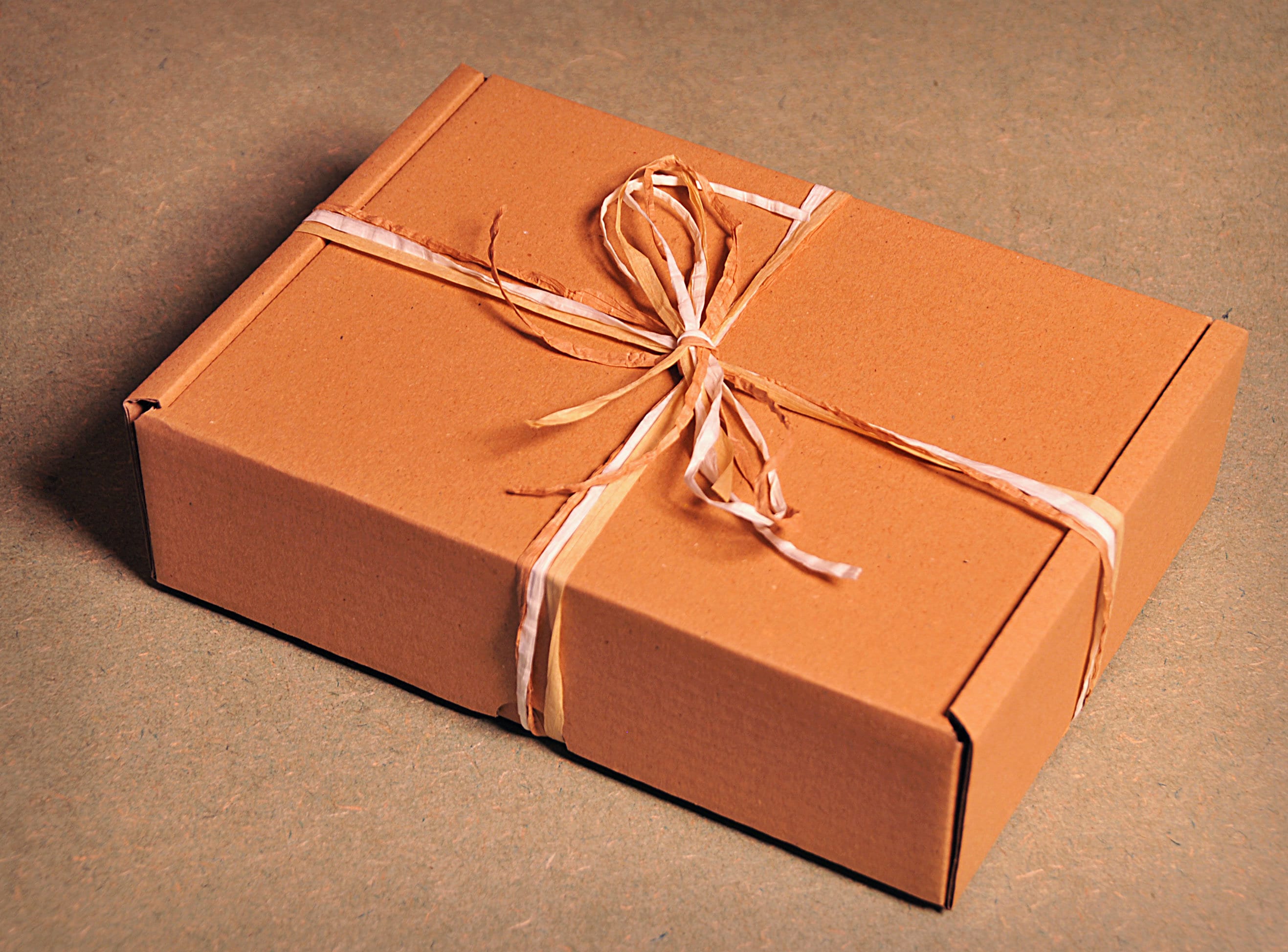 Luxury Handcrafted Artisan Bird Food Gift Set for Garden Bird Lovers ...