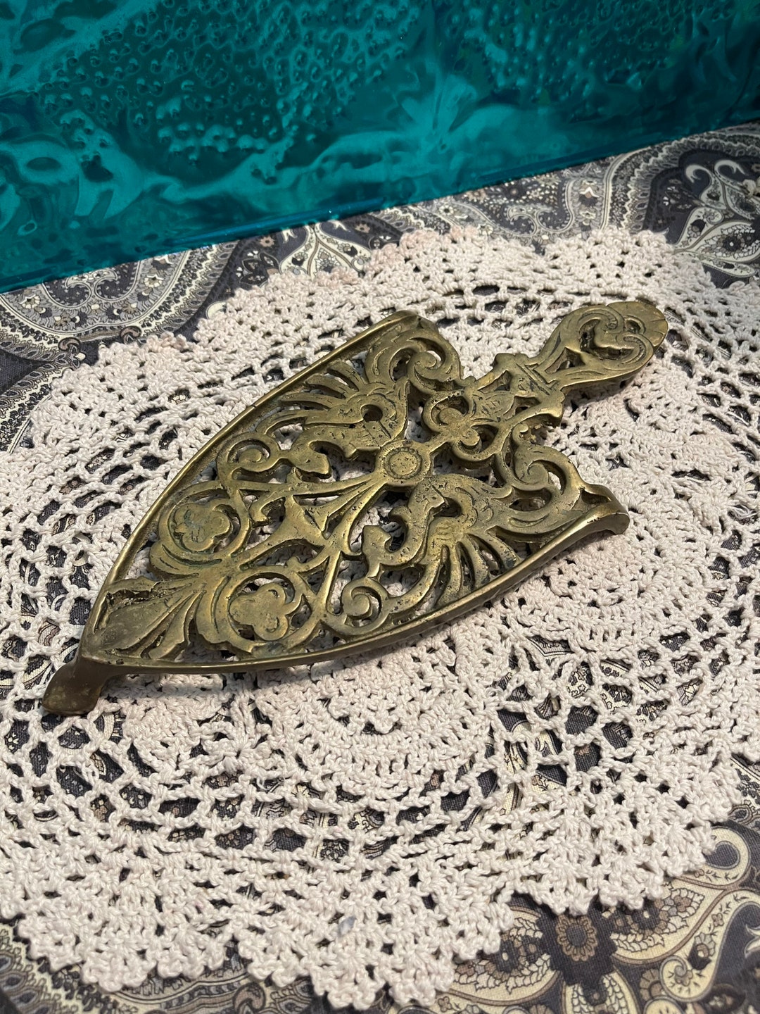Vintage Ornate Cast Brass Flat Iron Rest - Trivet Victorian Style- Aged ...