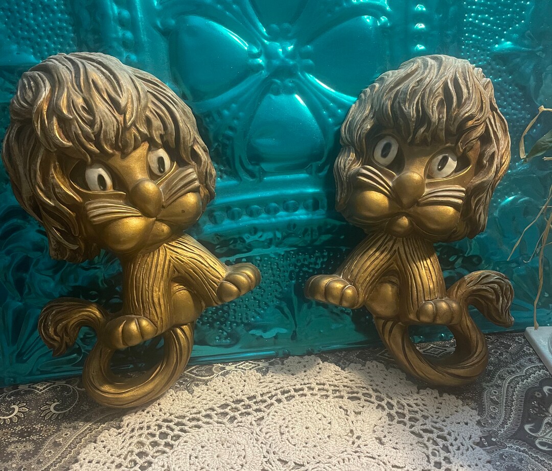 Vintage Plastic Lion Wall Plaques - Set of 2 - Aged - Etsy