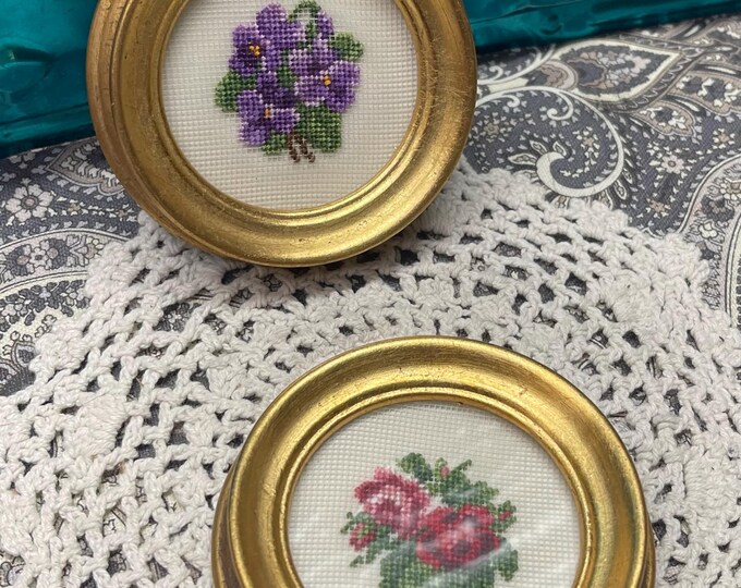 Vintage Set of 2 Small Miniature Round Gilded Wood Frames With Floral ...