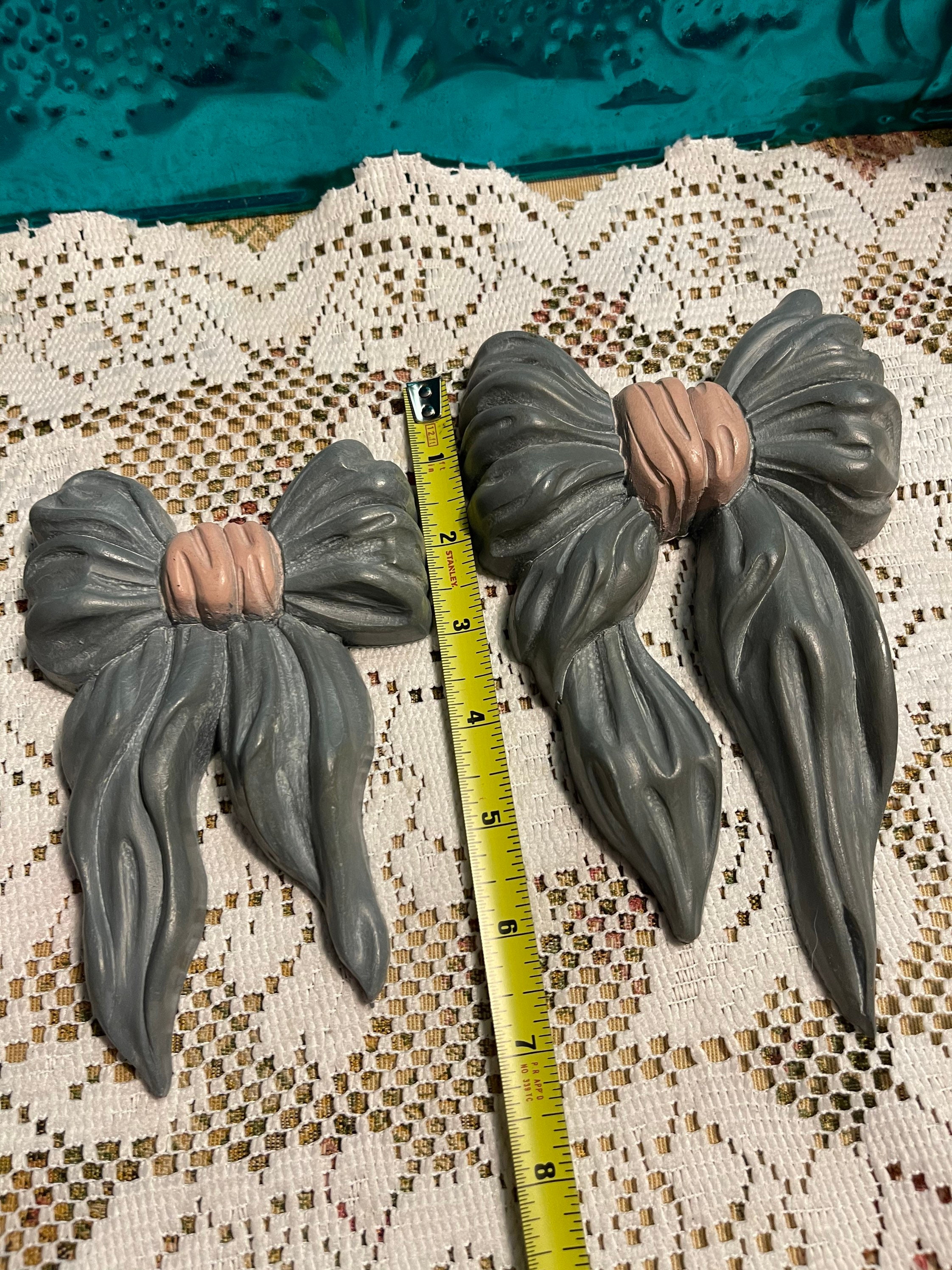 Vintage Plastic Bow Wall Decor Set of 3 - Etsy