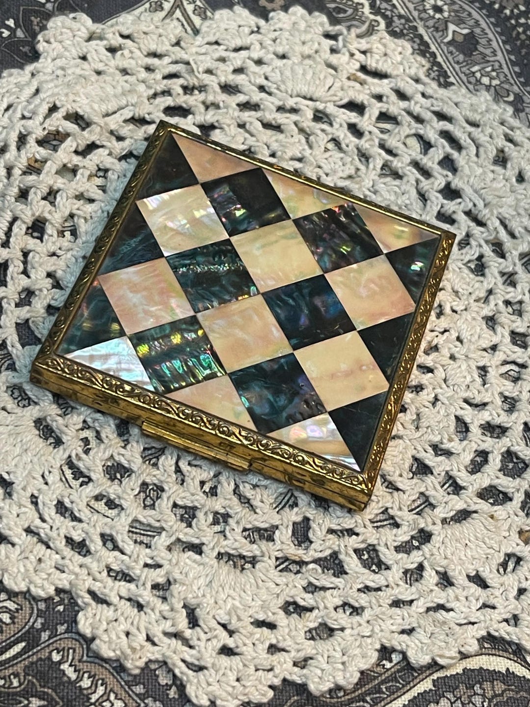 Vintage Small Gold Tone Mirrored Metal Empty Powder Compact Box With ...