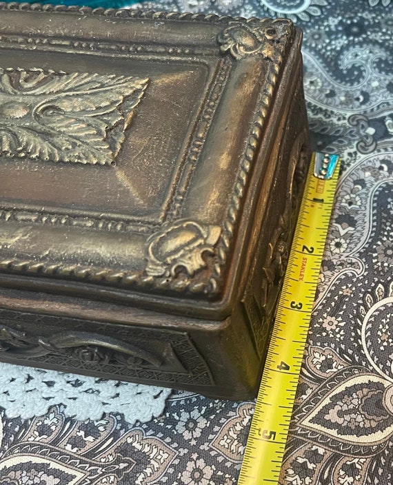 Vintage ornate heavy Victorian style rose design box-… - Gem