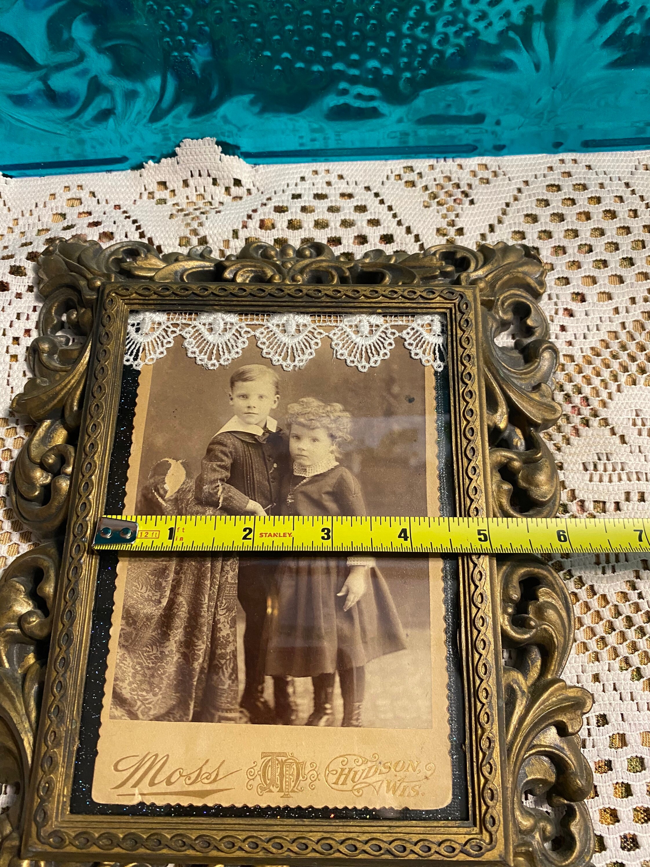 Antique Victorian photo / cabinet card children in ornate | Etsy