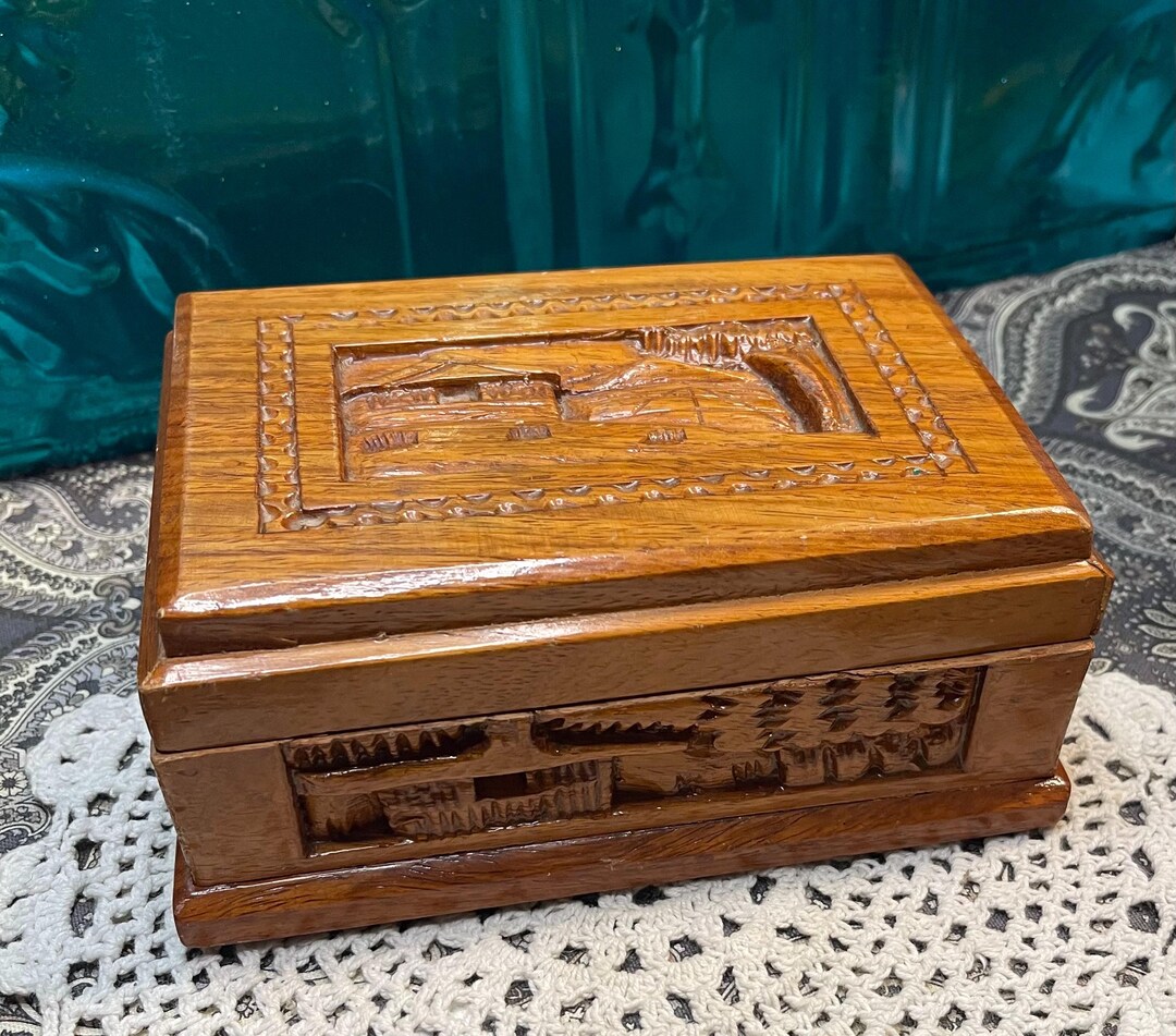 Vintage Hinged Wood Carved Box - Village Design - Etsy
