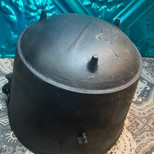 Antique or Vintage Cast Iron 3 Leg Pot Cauldron Pot With Handle 10.5 ...