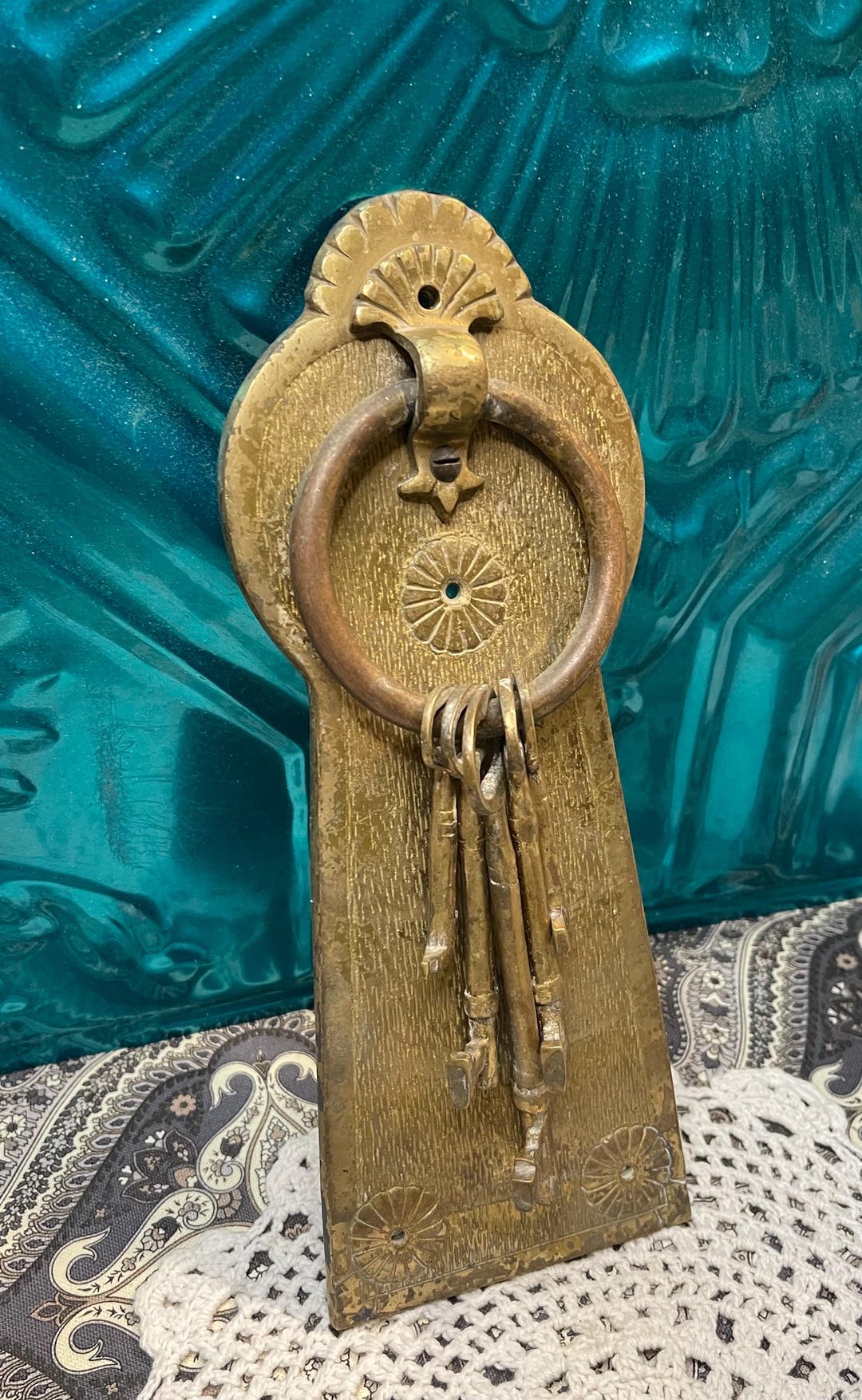 Vintage Brass Keyhole Shaped Door Knocker With Skeleton Keys Aged - Etsy