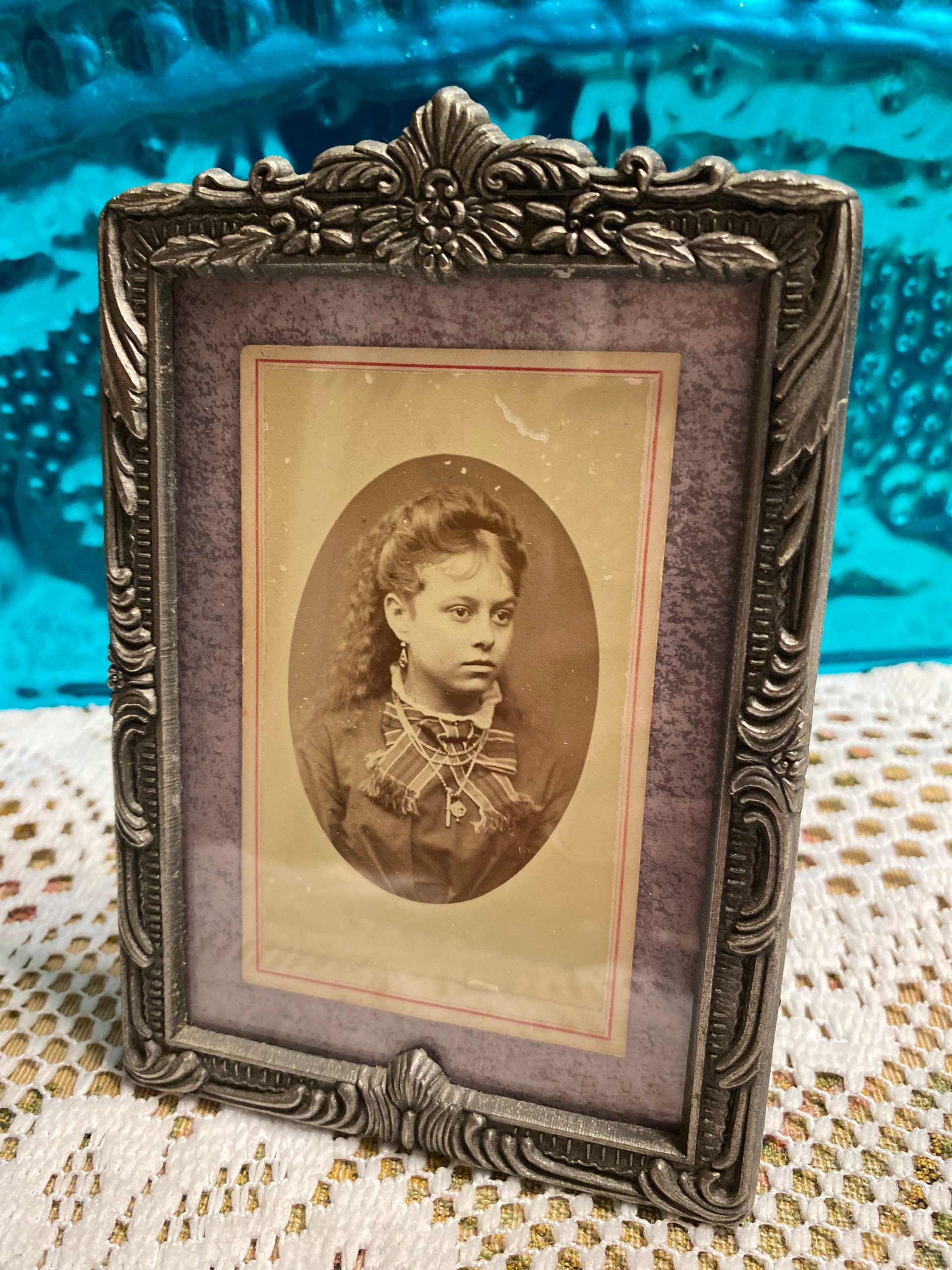 Antique Victorian photo card in ornate vintage metal frame | Etsy