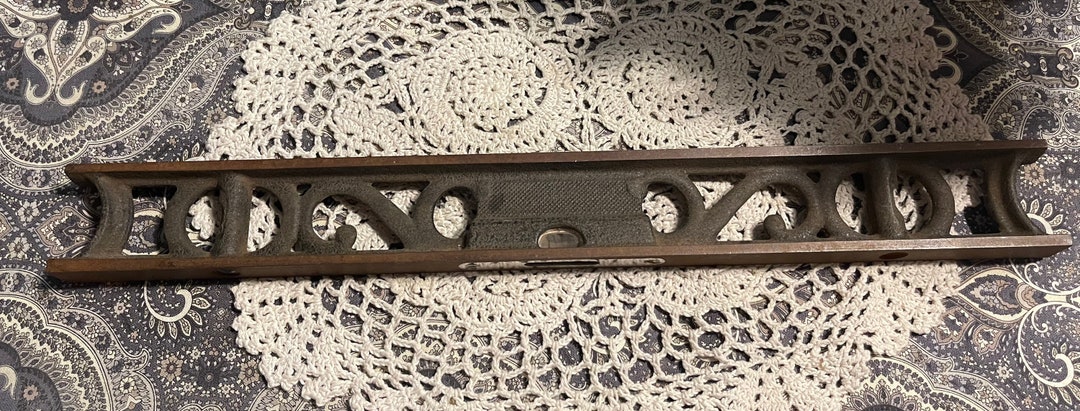 Antique - Vintage 18 Inch Cast Iron Level Tool - Aged - Etsy
