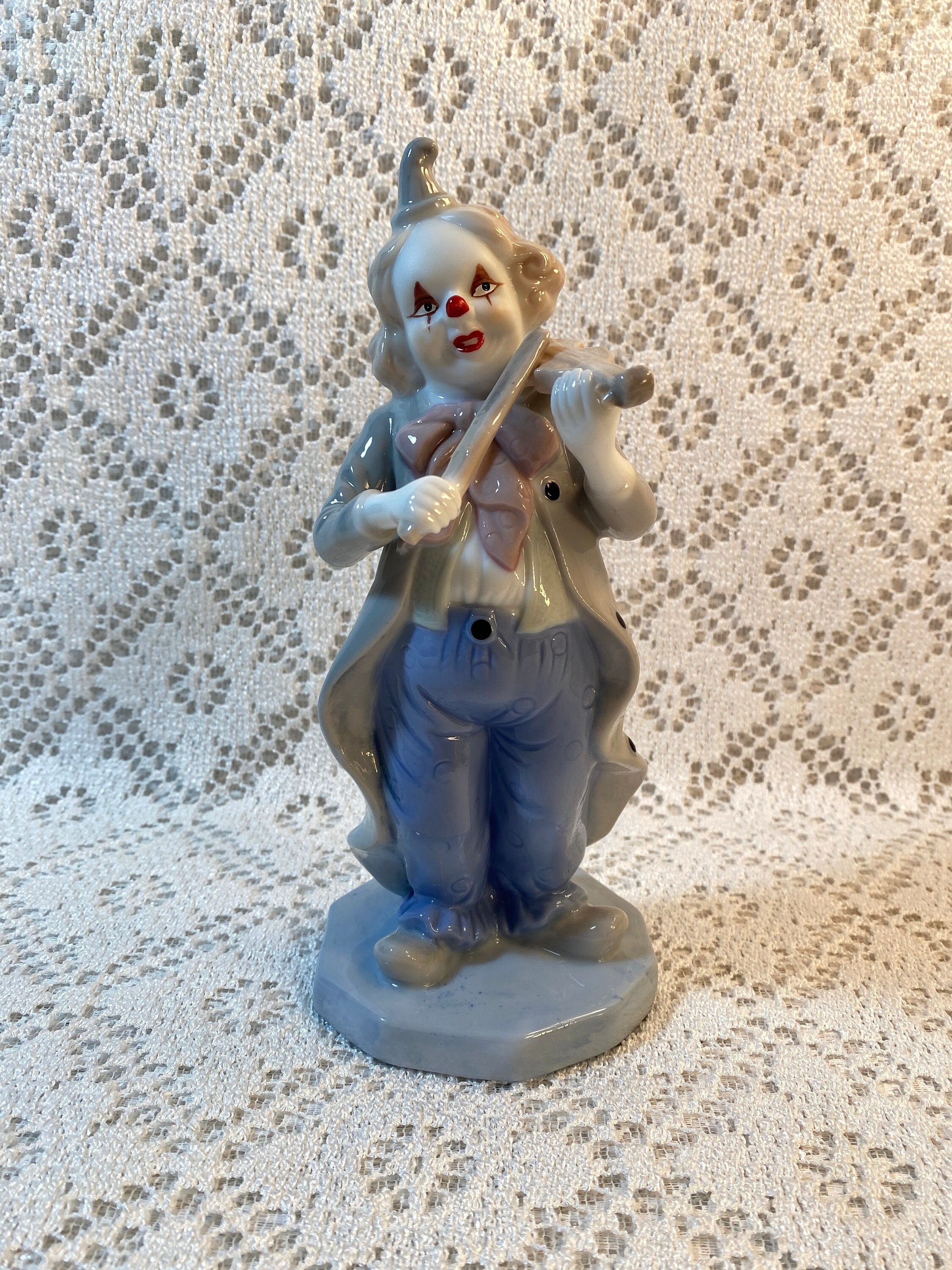 Very Well Done Vintage Porcelain Clown, Playing the Violin Figurine ...
